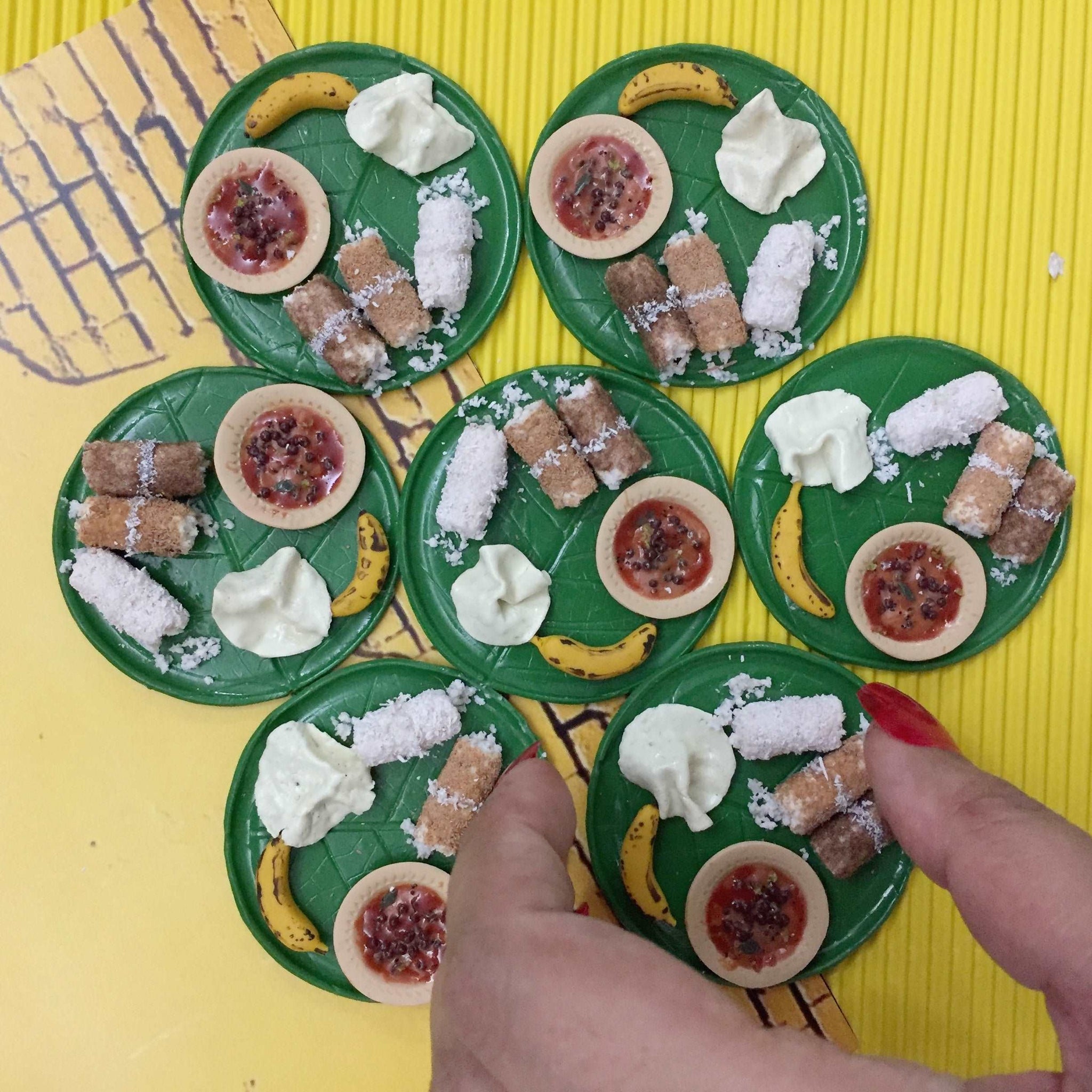 Kerela Puttu Kadala Curry South Indian Miniature Food Magnet – small IDEA